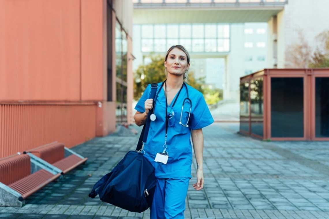 Paramedic vs. Nurse: Which is Right for You? - CSP