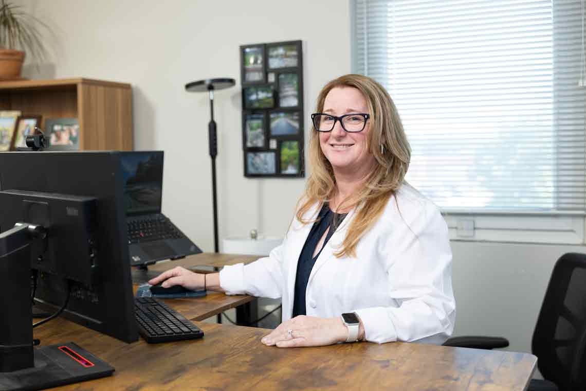 What Do Nurses Do? Roles and Responsibilities of a Nurse - CSP ABSN